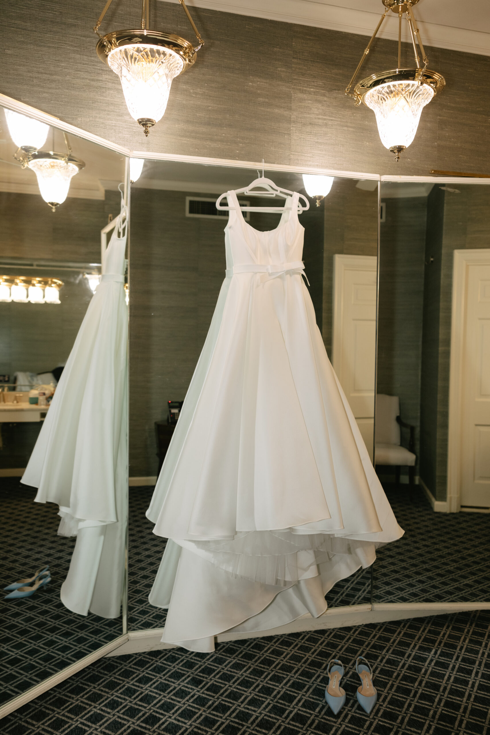 A Traditional Dallas Wedding with a Modern Twist - Showit Blog